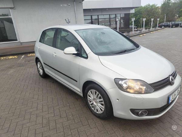 Pelēks Volkswagen Golf Plus 2010 Kauņa, ar dzinēja tilpumu 1.60 L un nobraukumu 218 tūkst. km par 4300 €, foto 3 vietnē AUTOMOTO.COM.LV