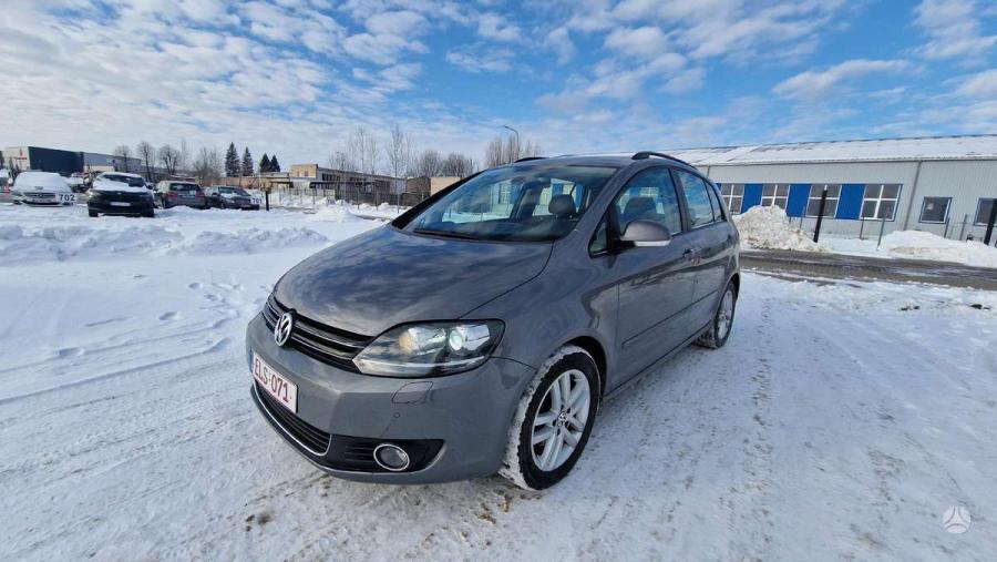 Pelēks Volkswagen Golf Plus 2010 Tauragė, ar dzinēja tilpumu 1.60 L un nobraukumu 234 tūkst. km par 4700 €, foto 2 vietnē AUTOMOTO.COM.LV