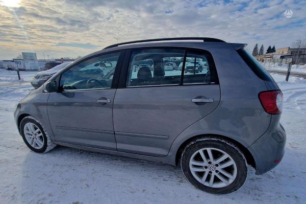 Grey Volkswagen Golf Plus 2010 in Taurage, with an engine capacity of 1.60 L and mileage of 234 thousand km for 4700 €, photo 6 on AUTOMOTO.COM.LV