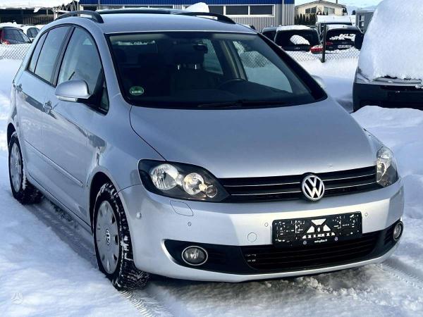 Grey Volkswagen Golf Plus 2010 in Kretinga, with an engine capacity of 1.39 L and mileage of 281 thousand km for 3350 €, photo 4 on AUTOMOTO.COM.LV