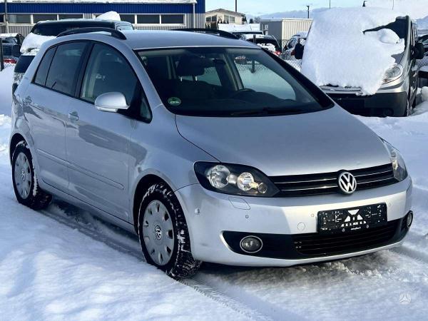 Grey Volkswagen Golf Plus 2010 in Kretinga, with an engine capacity of 1.39 L and mileage of 281 thousand km for 3350 €, photo 5 on AUTOMOTO.COM.LV