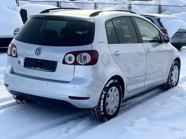 Grey Volkswagen Golf Plus 2010 in Kretinga, with an engine capacity of 1.39 L and mileage of 281 thousand km for 3350 €, photo 6 on AUTOMOTO.COM.LV