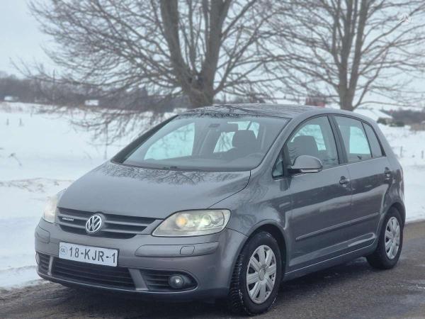 Pelēks Volkswagen Golf Plus 2010 Panevēža, ar dzinēja tilpumu 1.60 L un nobraukumu 300 tūkst. km par 2950 €, foto 5 vietnē AUTOMOTO.COM.LV