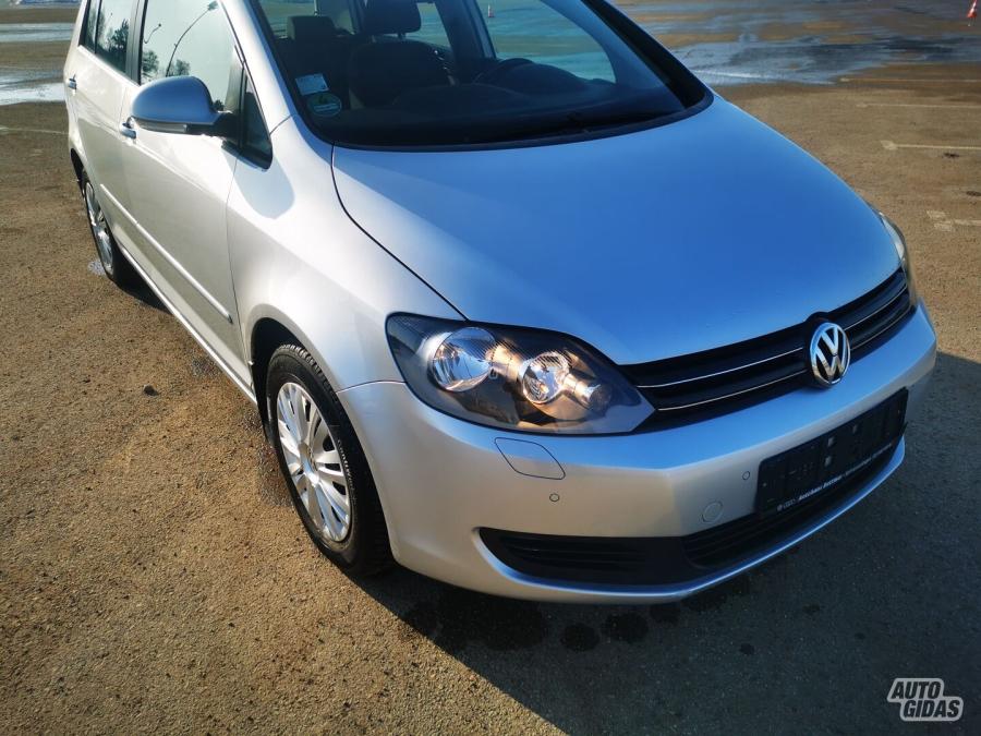 Grey Volkswagen Golf Plus 2010 in Ukmerge, with an engine capacity of 1.40 L and mileage of 220 thousand km for 3900 €, photo 4 on AUTOMOTO.COM.LV