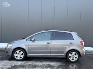 Grey Volkswagen Golf Plus 2010 in Panevezys, with an engine capacity of 1.60 L and mileage of 272 thousand km for 2700 €, photo 4 on AUTOMOTO.COM.LV