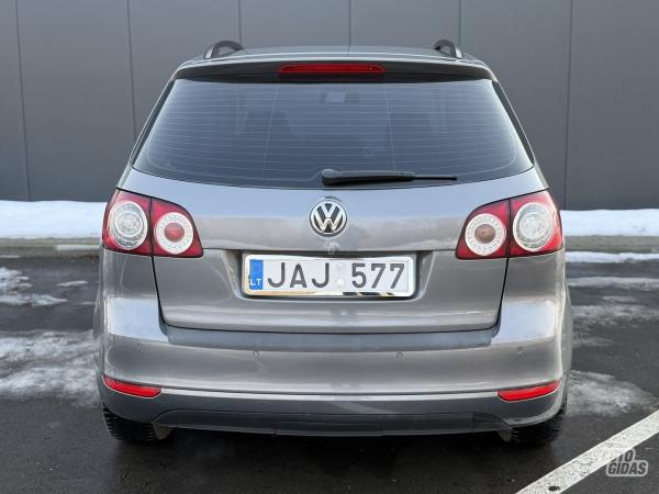 Grey Volkswagen Golf Plus 2010 in Panevezys, with an engine capacity of 1.60 L and mileage of 272 thousand km for 2700 €, photo 7 on AUTOMOTO.COM.LV