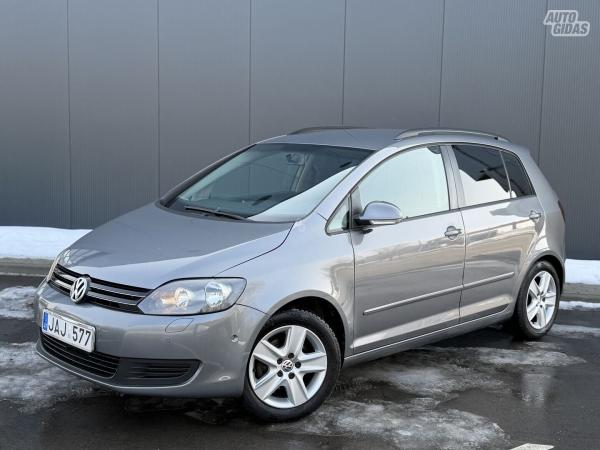 Grey Volkswagen Golf Plus 2010 in Panevezys, with an engine capacity of 1.60 L and mileage of 272 thousand km for 2700 €, photo 1 on AUTOMOTO.COM.LV