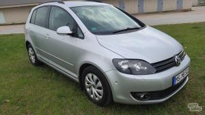 Grey Volkswagen Golf Plus 2010 in Vilnius, with an engine capacity of 1.60 L and mileage of 258 thousand km for 4350 €, photo 3 on AUTOMOTO.COM.LV