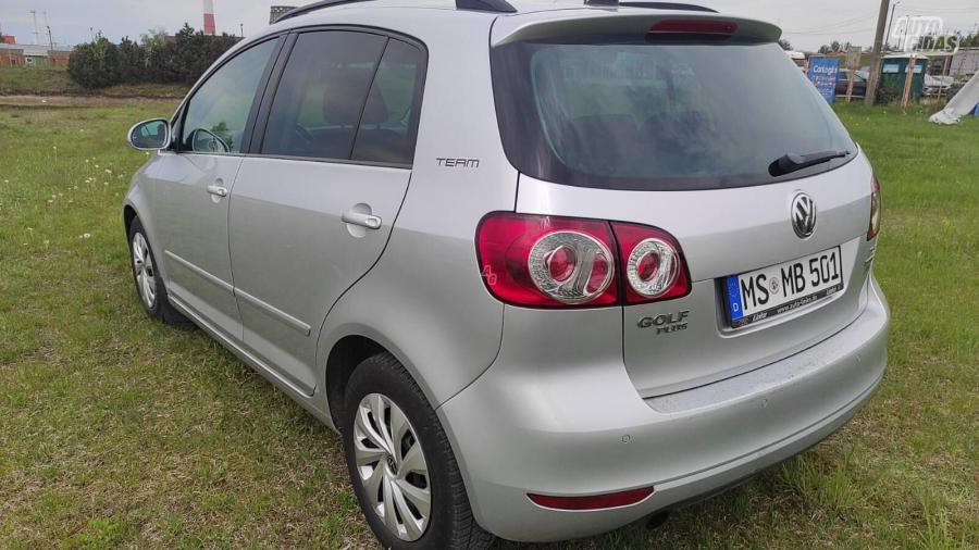 Grey Volkswagen Golf Plus 2010 in Vilnius, with an engine capacity of 1.60 L and mileage of 258 thousand km for 4350 €, photo 5 on AUTOMOTO.COM.LV