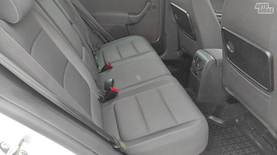 Grey Volkswagen Golf Plus 2010 in Vilnius, with an engine capacity of 1.60 L and mileage of 258 thousand km for 4350 €, photo 11 on AUTOMOTO.COM.LV