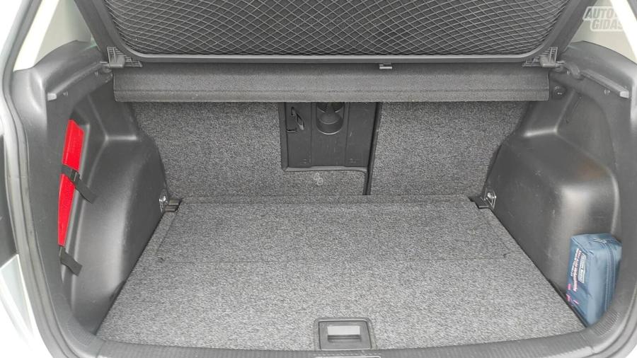 Grey Volkswagen Golf Plus 2010 in Vilnius, with an engine capacity of 1.60 L and mileage of 258 thousand km for 4350 €, photo 14 on AUTOMOTO.COM.LV