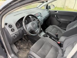 Grey Volkswagen Golf Plus 2010 in Rezekne, with an engine capacity of 1.60 L and mileage of 0 thousand km for 4050 €, photo 10 on AUTOMOTO.COM.LV