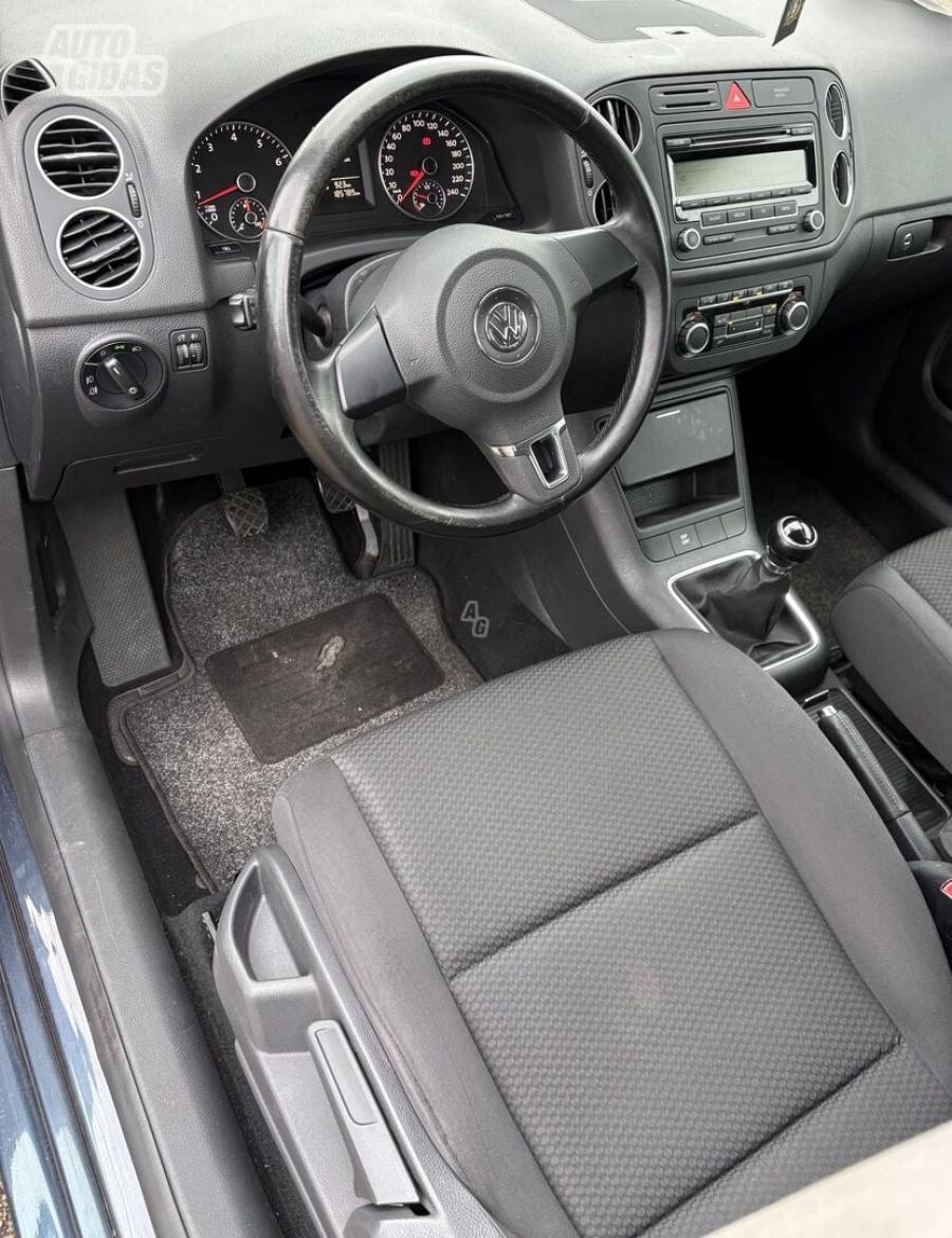 Pelēks Volkswagen Golf Plus 2010 Tauragė, ar dzinēja tilpumu 1.40 L un nobraukumu 186 tūkst. km par 4199 €, foto 15 vietnē AUTOMOTO.COM.LV