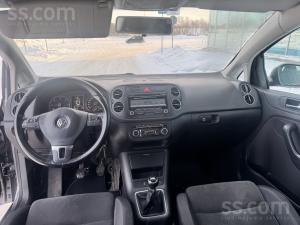 Grey Volkswagen Golf Plus 2010 in Rezekne, with an engine capacity of 1.60 L and mileage of 268 thousand km for 4300 €, photo 10 on AUTOMOTO.COM.LV