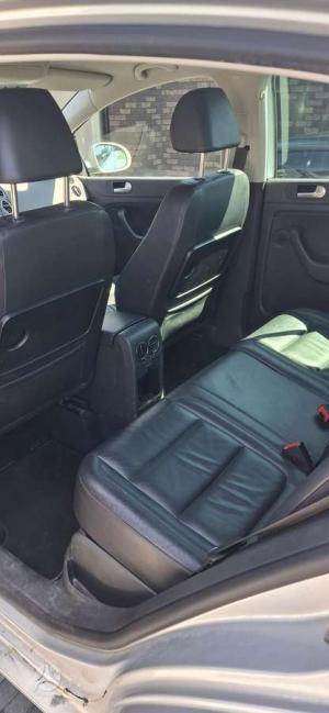 Grey Volkswagen Golf Plus 2010 in Kaunas, with an engine capacity of 1.40 L and mileage of 275 thousand km for 2500 €, photo 9 on AUTOMOTO.COM.LV