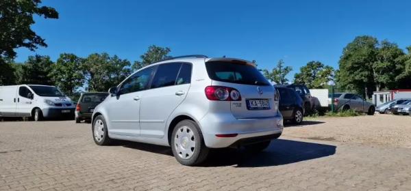 Pelēks Volkswagen Golf Plus 2010 Valmiera, ar dzinēja tilpumu 1.60 L un nobraukumu 242 tūkst. km par 4300 €, foto 5 vietnē AUTOMOTO.COM.LV