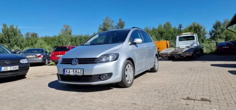 Pelēks Volkswagen Golf Plus 2010 Valmiera, ar dzinēja tilpumu 1.60 L un nobraukumu 242 tūkst. km par 4300 €, foto 8 vietnē AUTOMOTO.COM.LV