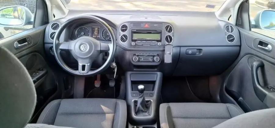 Pelēks Volkswagen Golf Plus 2010 Valmiera, ar dzinēja tilpumu 1.60 L un nobraukumu 242 tūkst. km par 4300 €, foto 10 vietnē AUTOMOTO.COM.LV