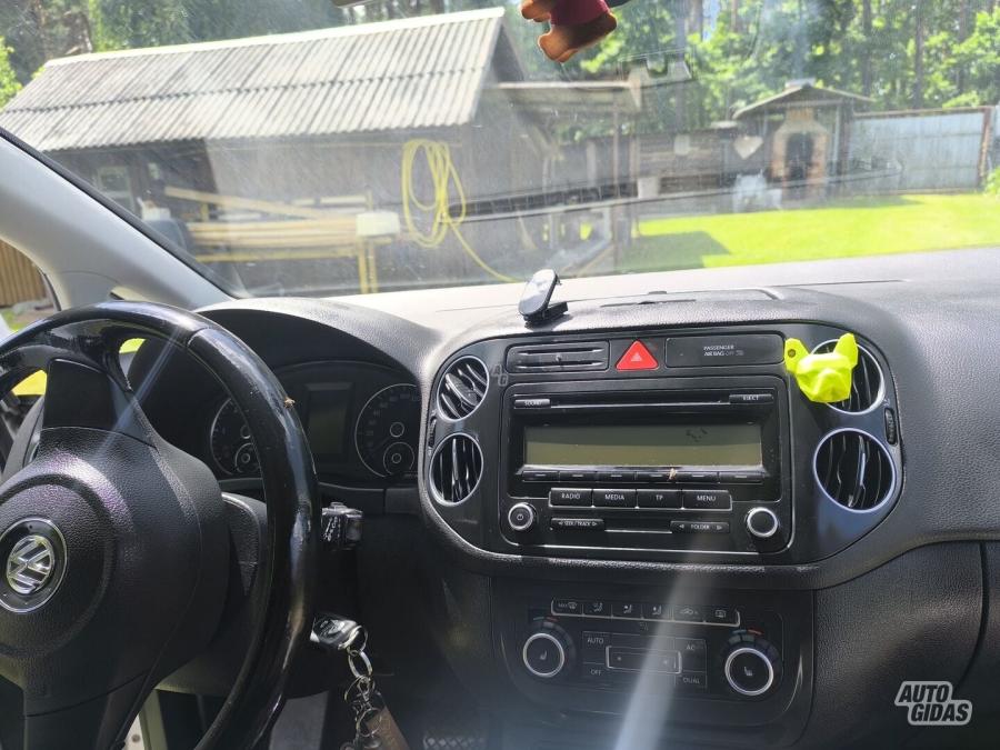 Grey Volkswagen Golf Plus 2010 in Kaunas, with an engine capacity of 1.60 L and mileage of 262 thousand km for 5000 €, photo 22 on AUTOMOTO.COM.LV