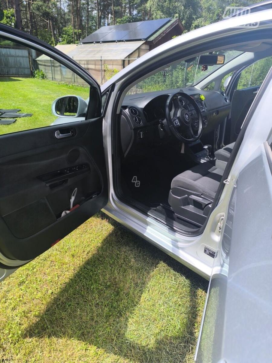 Grey Volkswagen Golf Plus 2010 in Kaunas, with an engine capacity of 1.60 L and mileage of 262 thousand km for 5000 €, photo 23 on AUTOMOTO.COM.LV