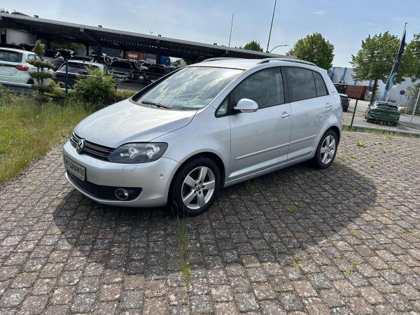 Pelēks Volkswagen Golf Plus 2010 Kauņa, ar dzinēja tilpumu 1.60 L un nobraukumu 255 tūkst. km par 4550 €, foto 2 vietnē AUTOMOTO.COM.LV