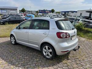 Pelēks Volkswagen Golf Plus 2010 Kauņa, ar dzinēja tilpumu 1.60 L un nobraukumu 255 tūkst. km par 4550 €, foto 4 vietnē AUTOMOTO.COM.LV