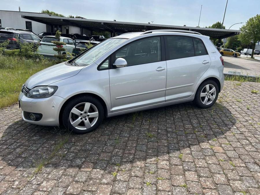 Pelēks Volkswagen Golf Plus 2010 Kauņa, ar dzinēja tilpumu 1.60 L un nobraukumu 255 tūkst. km par 4550 €, foto 7 vietnē AUTOMOTO.COM.LV