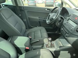 Pelēks Volkswagen Golf Plus 2010 Kauņa, ar dzinēja tilpumu 1.60 L un nobraukumu 255 tūkst. km par 4550 €, foto 9 vietnē AUTOMOTO.COM.LV