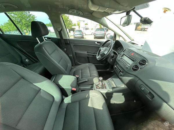 Pelēks Volkswagen Golf Plus 2010 Kauņa, ar dzinēja tilpumu 1.60 L un nobraukumu 255 tūkst. km par 4550 €, foto 9 vietnē AUTOMOTO.COM.LV