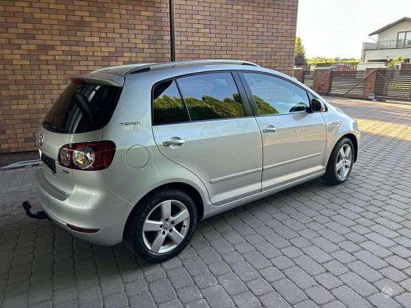 Grey Volkswagen Golf Plus 2010 in Kaunas, with an engine capacity of 1.60 L and mileage of 248 thousand km for 4350 €, photo 2 on AUTOMOTO.COM.LV