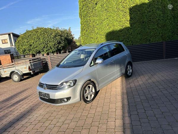 Grey Volkswagen Golf Plus 2010 in Kaunas, with an engine capacity of 1.60 L and mileage of 248 thousand km for 4350 €, photo 3 on AUTOMOTO.COM.LV