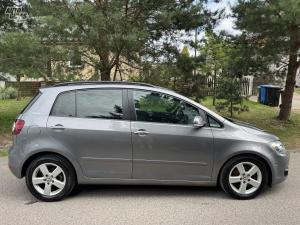 Pelēks Volkswagen Golf Plus 2010 Marijampole, ar dzinēja tilpumu 1.60 L un nobraukumu 280 tūkst. km par 3400 €, foto 5 vietnē AUTOMOTO.COM.LV