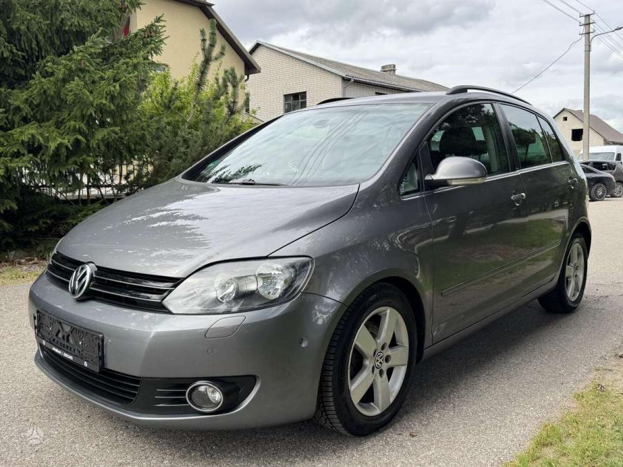 Grey Volkswagen Golf Plus 2010 in Marijampole, with an engine capacity of 1.60 L and mileage of 280 thousand km for 3300 €, photo 4 on AUTOMOTO.COM.LV