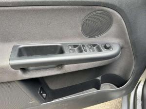 Grey Volkswagen Golf Plus 2010 in Marijampole, with an engine capacity of 1.60 L and mileage of 280 thousand km for 3300 €, photo 9 on AUTOMOTO.COM.LV