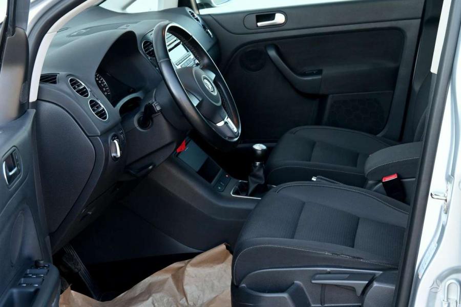 Grey Volkswagen Golf Plus 2010 in Kretinga, with an engine capacity of 1.60 L and mileage of 164 thousand km for 4099 €, photo 14 on AUTOMOTO.COM.LV
