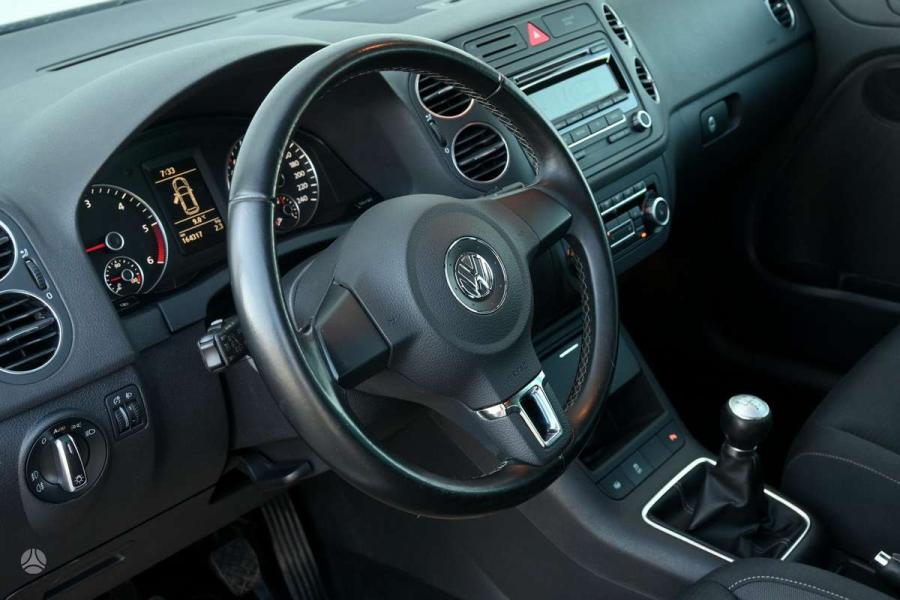Grey Volkswagen Golf Plus 2010 in Kretinga, with an engine capacity of 1.60 L and mileage of 164 thousand km for 4099 €, photo 18 on AUTOMOTO.COM.LV