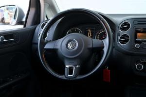 Grey Volkswagen Golf Plus 2010 in Kretinga, with an engine capacity of 1.60 L and mileage of 164 thousand km for 4099 €, photo 26 on AUTOMOTO.COM.LV