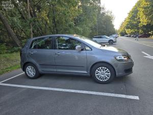 Pelēks Volkswagen Golf Plus 2010 Klaipėda, ar dzinēja tilpumu 1.60 L un nobraukumu 231 tūkst. km par 3750 €, foto 8 vietnē AUTOMOTO.COM.LV