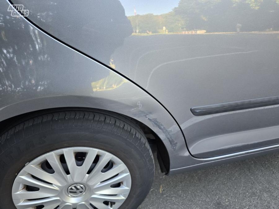 Pelēks Volkswagen Golf Plus 2010 Klaipėda, ar dzinēja tilpumu 1.60 L un nobraukumu 231 tūkst. km par 3750 €, foto 18 vietnē AUTOMOTO.COM.LV