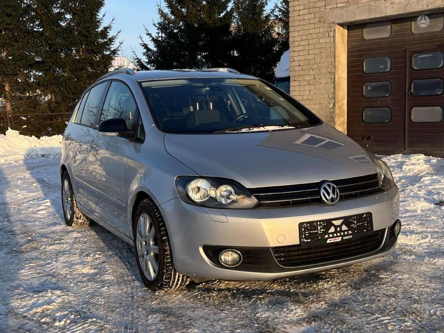 Grey Volkswagen Golf Plus 2011 in Kretinga, with an engine capacity of 1.20 L and mileage of 183 thousand km for 5600 €, photo 2 on AUTOMOTO.COM.LV