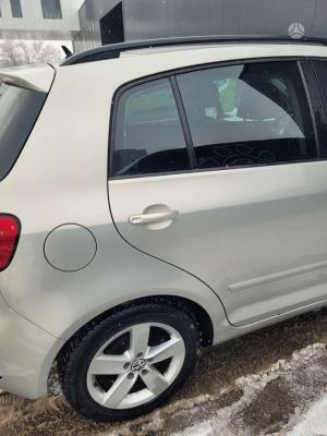Grey Volkswagen Golf Plus 2011 in Vilnius, with an engine capacity of 1.39 L and mileage of 163 thousand km for 5800 €, photo 3 on AUTOMOTO.COM.LV