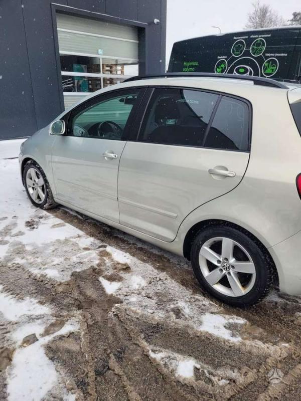 Grey Volkswagen Golf Plus 2011 in Vilnius, with an engine capacity of 1.39 L and mileage of 163 thousand km for 5800 €, photo 5 on AUTOMOTO.COM.LV