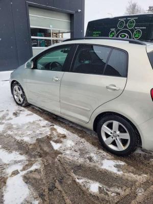 Grey Volkswagen Golf Plus 2011 in Vilnius, with an engine capacity of 1.39 L and mileage of 163 thousand km for 5800 €, photo 5 on AUTOMOTO.COM.LV