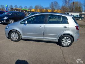 Pelēks Volkswagen Golf Plus 2011 Klaipėda, ar dzinēja tilpumu 1.60 L un nobraukumu 237 tūkst. km par 4400 €, foto 5 vietnē AUTOMOTO.COM.LV