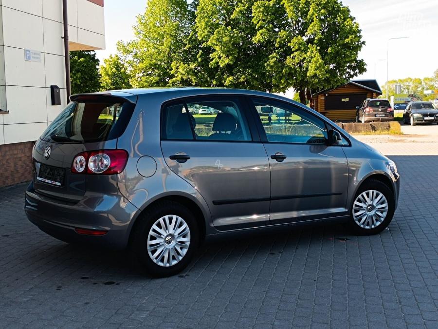 Grey Volkswagen Golf Plus 2011 in Kretinga, with an engine capacity of 1.40 L and mileage of 194 thousand km for 4550 €, photo 6 on AUTOMOTO.COM.LV