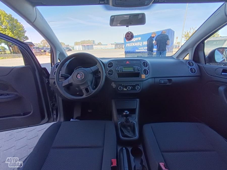 Grey Volkswagen Golf Plus 2011 in Kretinga, with an engine capacity of 1.40 L and mileage of 194 thousand km for 4550 €, photo 13 on AUTOMOTO.COM.LV