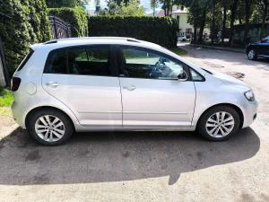 Pelēks Volkswagen Golf Plus 2011 Panevēža, ar dzinēja tilpumu 1.60 L un nobraukumu 233 tūkst. km par 4300 €, foto 3 vietnē AUTOMOTO.COM.LV