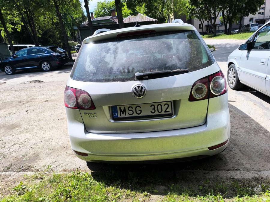 Pelēks Volkswagen Golf Plus 2011 Panevēža, ar dzinēja tilpumu 1.60 L un nobraukumu 233 tūkst. km par 4300 €, foto 5 vietnē AUTOMOTO.COM.LV