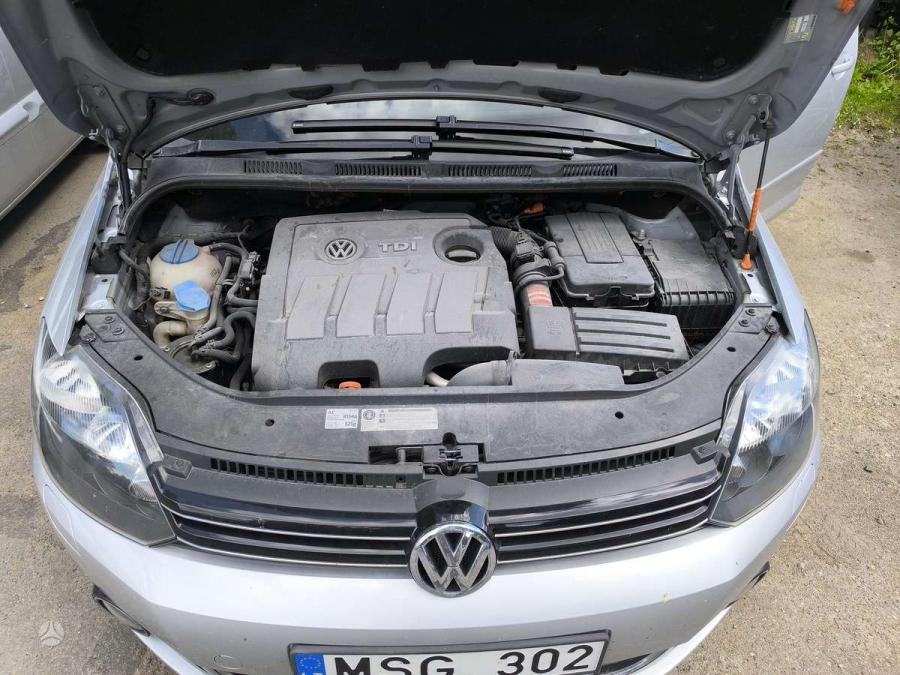 Pelēks Volkswagen Golf Plus 2011 Panevēža, ar dzinēja tilpumu 1.60 L un nobraukumu 233 tūkst. km par 4300 €, foto 6 vietnē AUTOMOTO.COM.LV