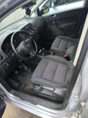 Pelēks Volkswagen Golf Plus 2011 Panevēža, ar dzinēja tilpumu 1.60 L un nobraukumu 233 tūkst. km par 4300 €, foto 8 vietnē AUTOMOTO.COM.LV